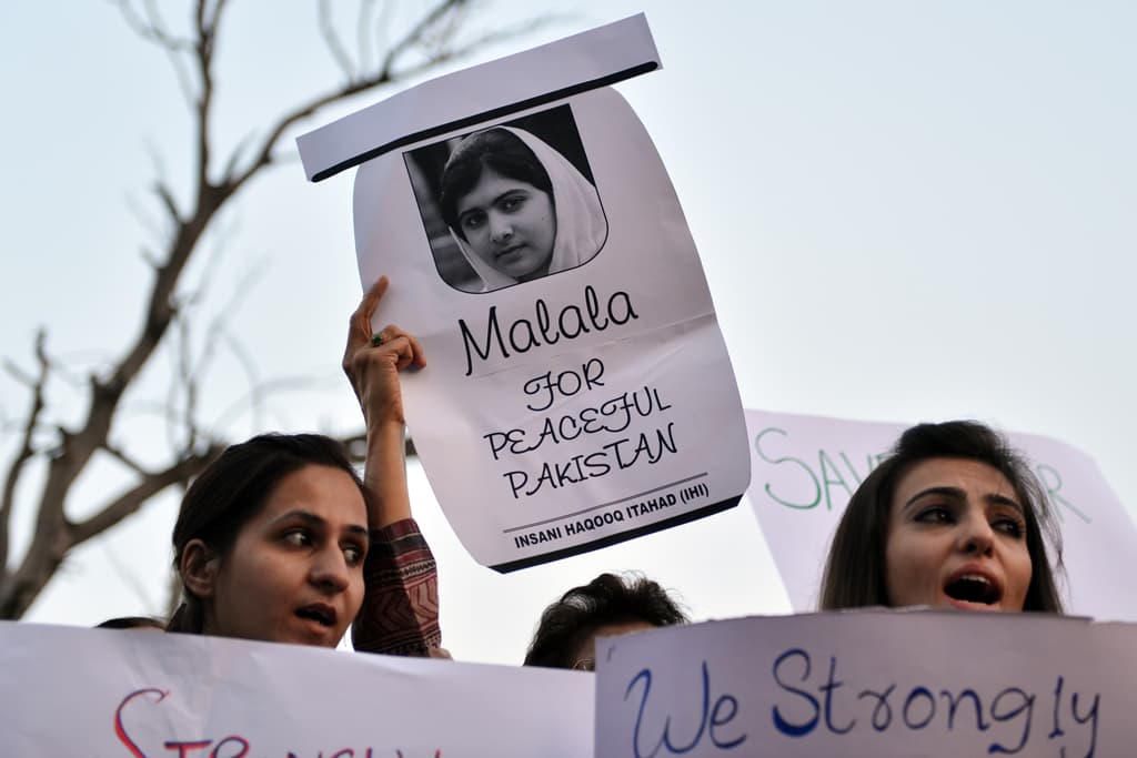 Malala Yousafzai, girl shot by Taliban, released from hospital - The ...
